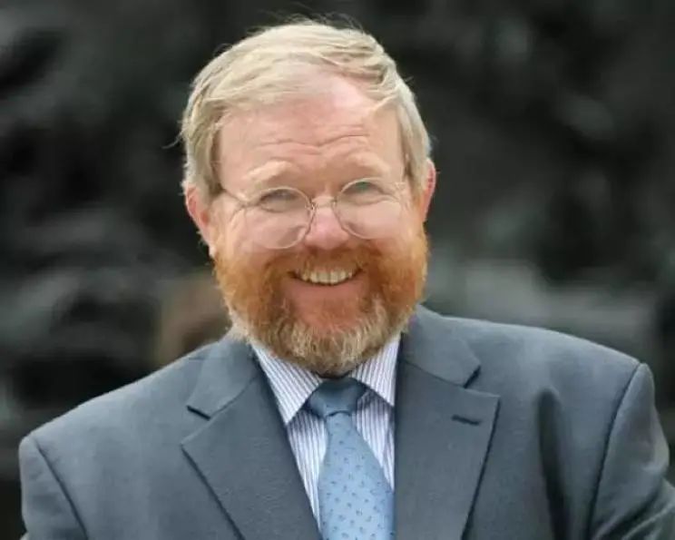 比旅行更深入其境的，是跟上这位游记作家笔下的英式冷幽默_澎湃号·湃客_澎湃新闻-The Paper