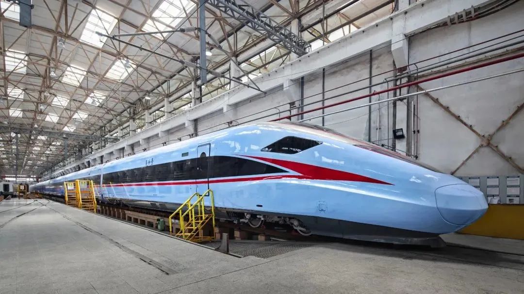 奔向广袤大地——浦镇公司首组CR300AF型动车组正式交付