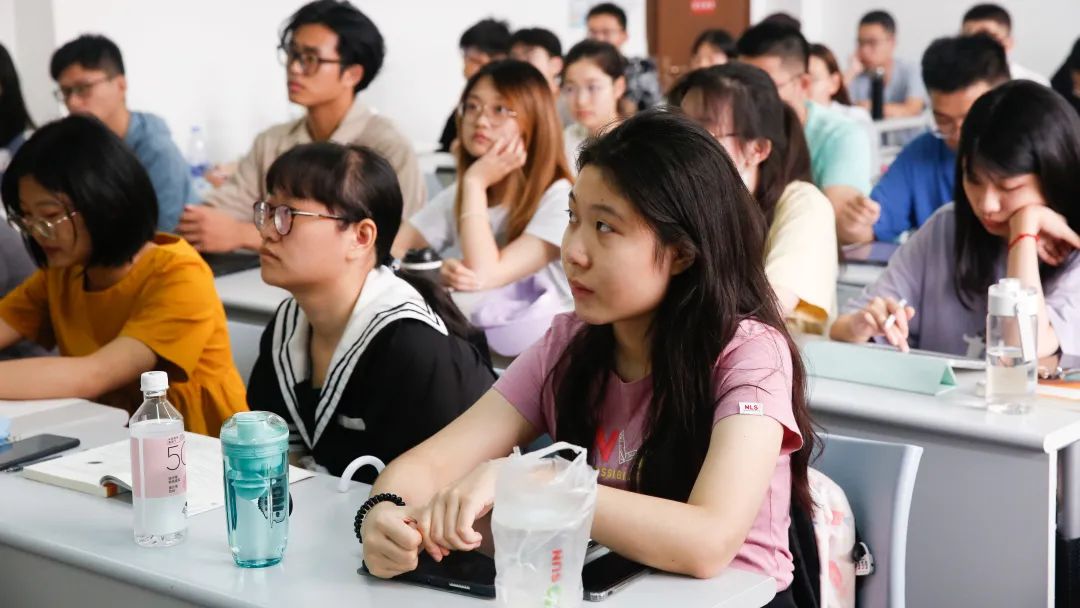 SUFE新学期第一课！不负时代 、不负韶华_澎湃号·政务_澎湃新闻-The Paper