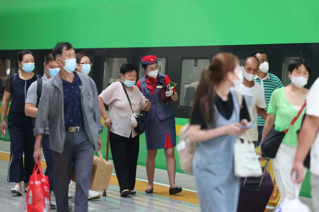 1321.5万人！有你吗？_澎湃号·政务_澎湃新闻-The Paper