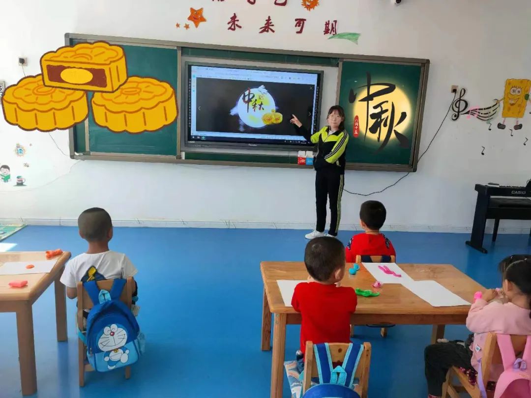 【工作动态】皎皎明月意 浓浓中秋情——区第一幼儿园开展中秋节主题活动_澎湃号·政务_澎湃新闻-The Paper