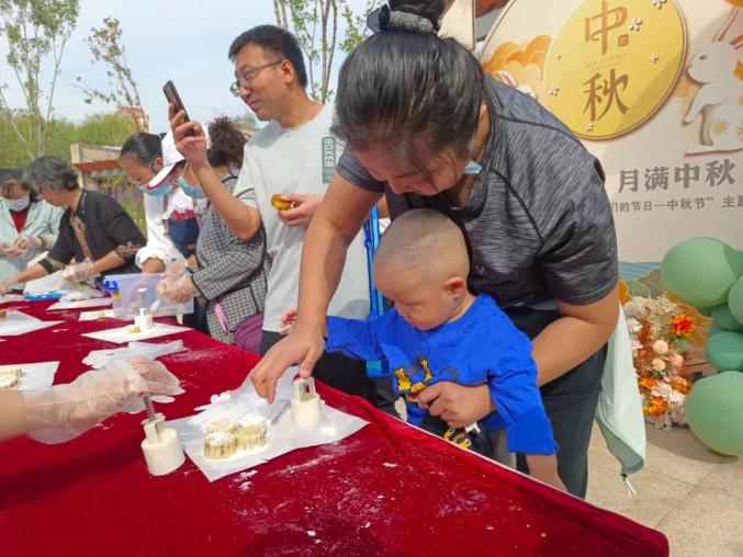伊旗各地开展丰富多彩的中秋节主题活动_澎湃号·政务_澎湃新闻-The Paper