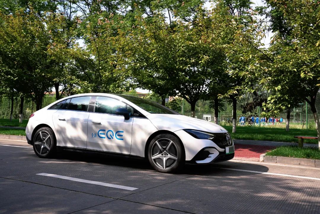试驾奔驰EQE：50万级的豪华电动，不选它还能选谁？_澎湃号·媒体_澎湃新闻-The Paper