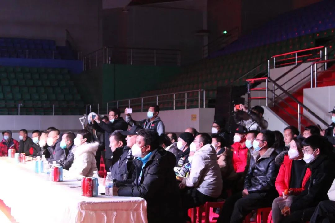 战滇峰YNBA拳王争霸赛第一站于昨晚在丽江开启_澎湃号·媒体_澎湃新闻-The Paper