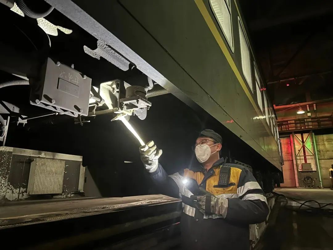 春运幕后的“火车医生”_澎湃号·政务_澎湃新闻-The Paper