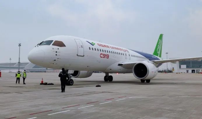 【关注】C919 ↘ 花湖机场 ↗_澎湃号·媒体_澎湃新闻-The Paper