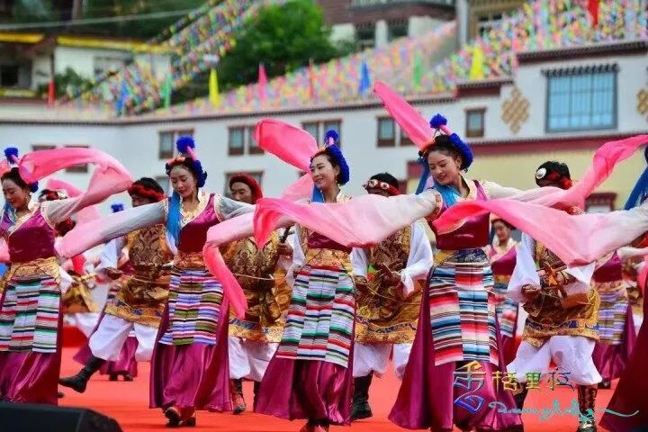 藏族“Z世代”的藏历新年关键词：包容、传承与坚守_澎湃号·政务_澎湃新闻-The Paper