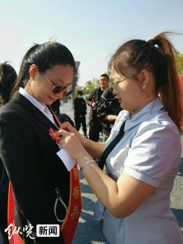 “双争有我 美在身边” 百名标兵“hua”文明活动照亮凤城唐山 澎湃号·政务 澎湃新闻 The Paper