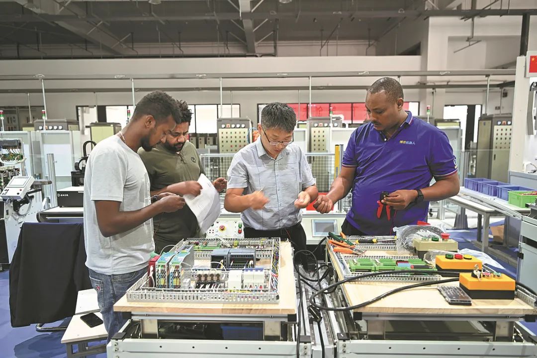 媒体天职师大 | CHINA DAILY报道我校援建的埃塞俄比亚鲁班工坊建设成果_澎湃号·政务_澎湃新闻-The Paper