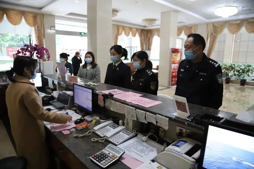监督·检报|守好未成年人入住旅馆的“安全门” 澎湃号·政务 澎湃新闻 The Paper