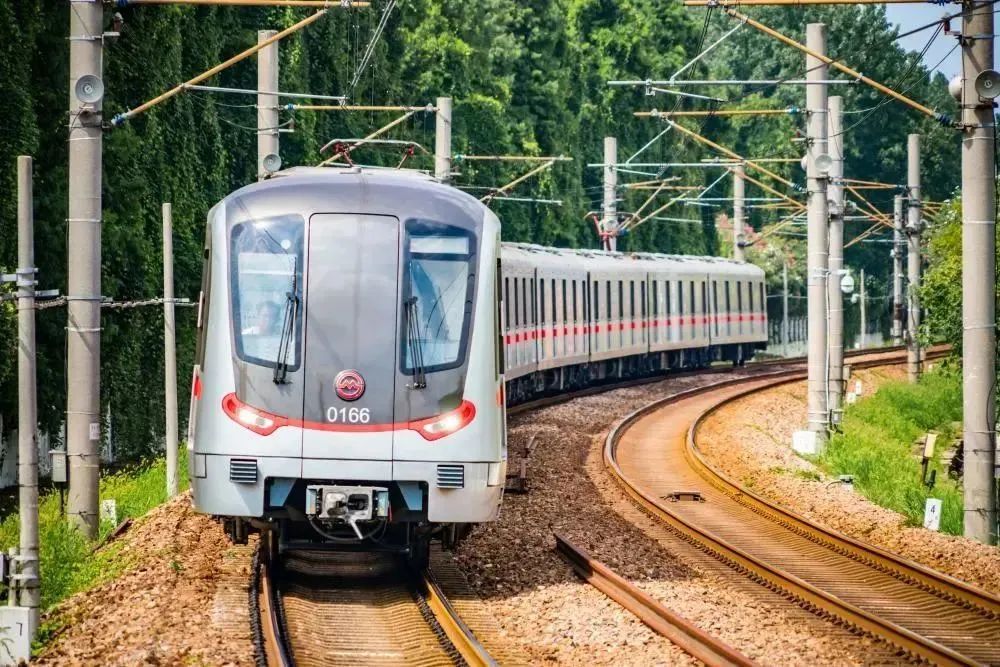 【闵行风物】30年前，地铁开到了锦江乐园_澎湃号·政务_澎湃新闻-The Paper