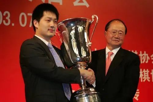 第九届“应氏杯”决赛即将在长宁开赛，带你回顾前八届的情况