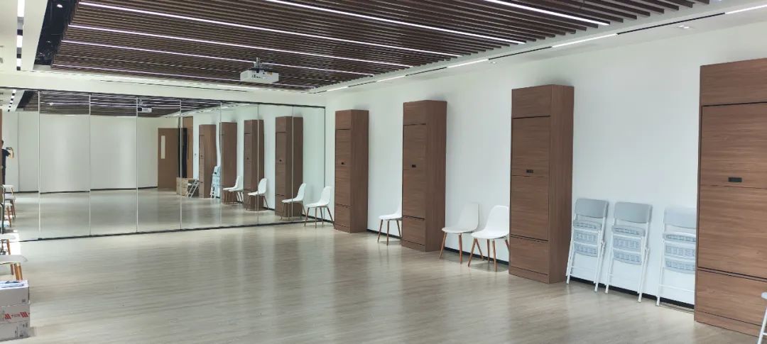 3000㎡！可供托育、设助餐点，有书屋、运动场……闵行这个社区党群服务站将开放丨选调生手记_澎湃号·政务_澎湃新闻-The Paper