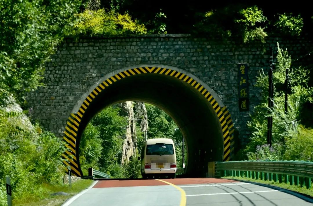 开往秋天的最美自驾线！相约最美国道G331，打卡美丽白山→_澎湃号·政务_澎湃新闻-The Paper