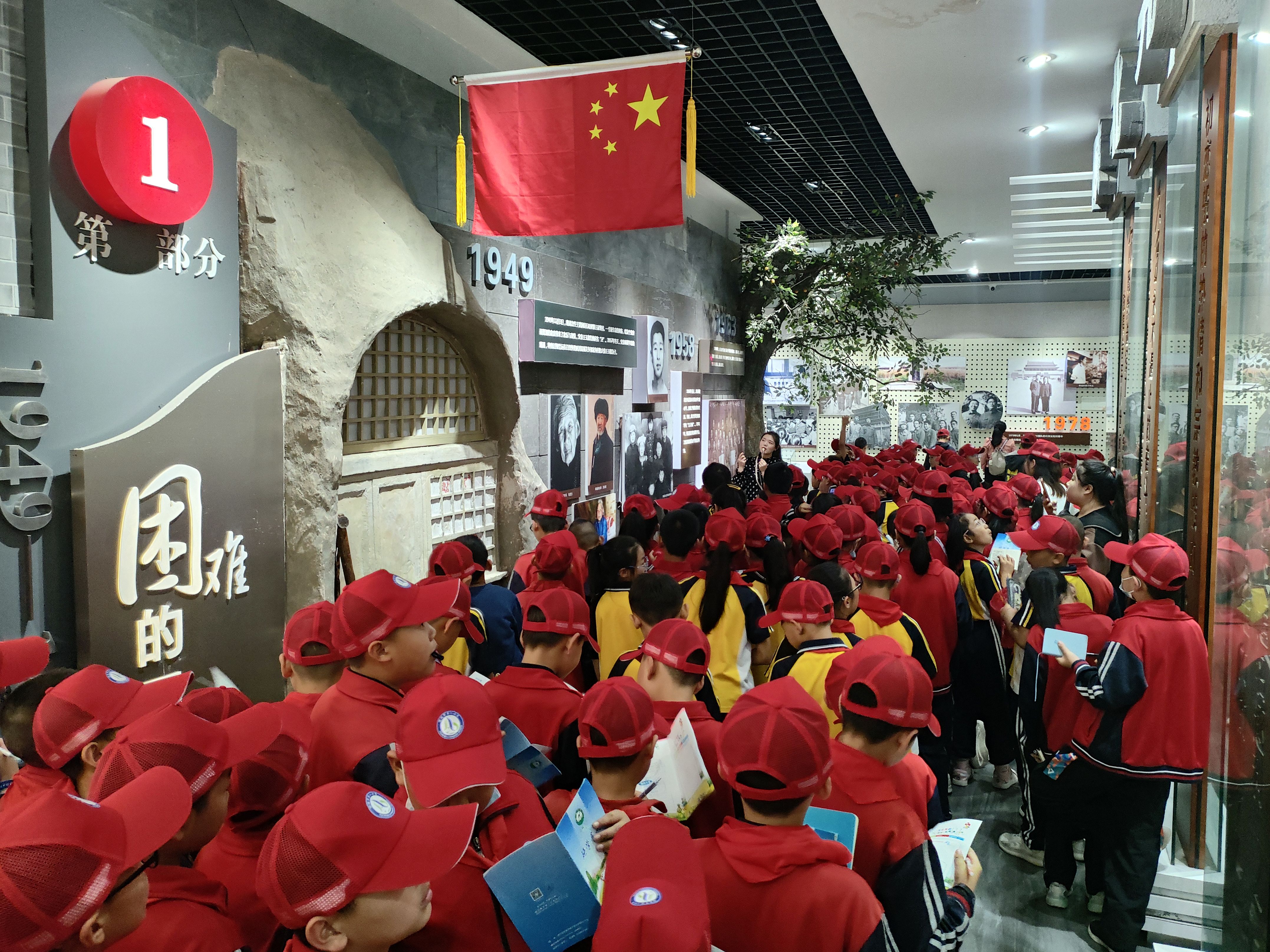 “双节”假期又添一把火，陕西榆林清涧旅游持续“火出圈”_澎湃号·媒体_澎湃新闻-The Paper