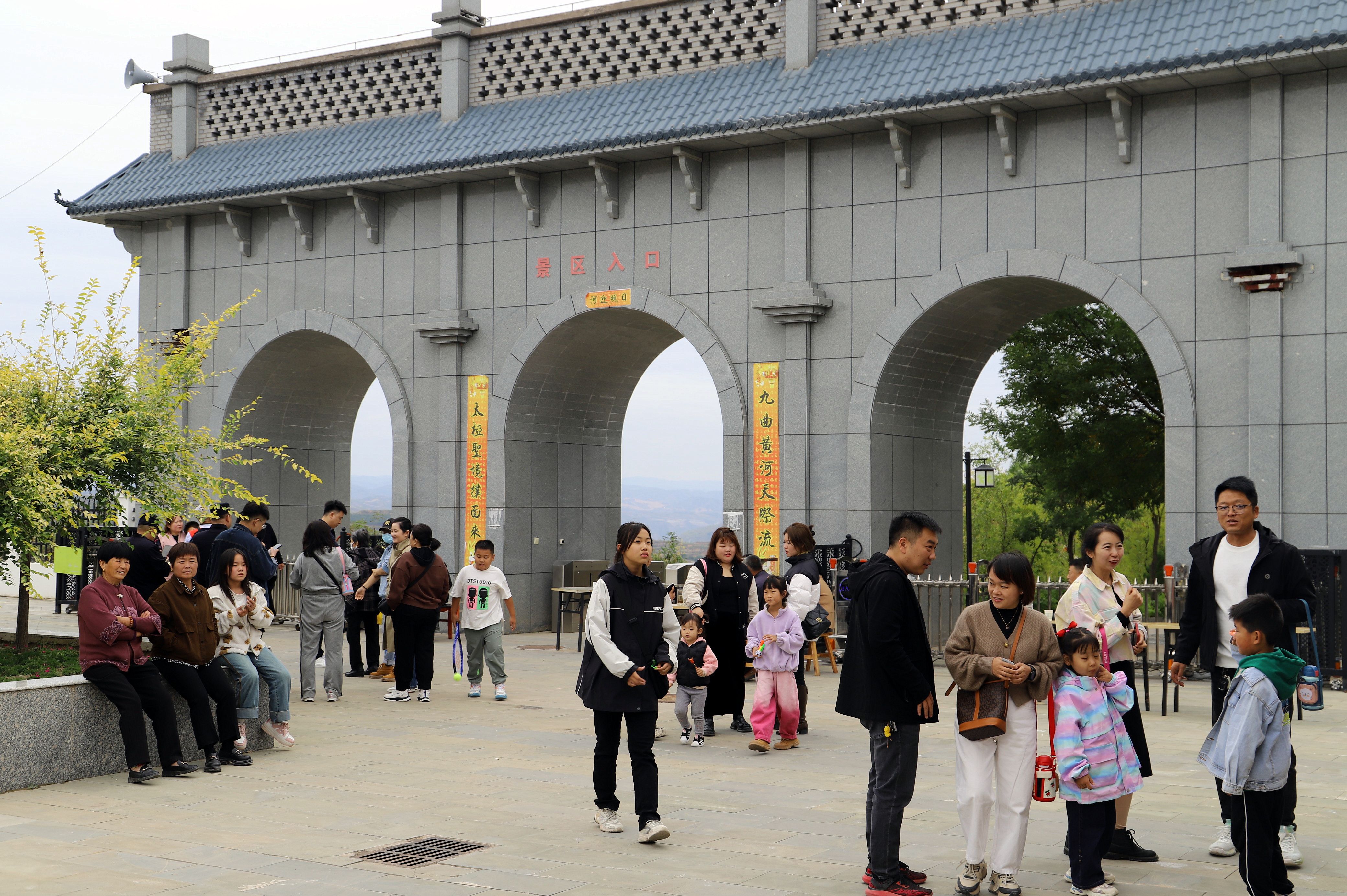 “双节”假期又添一把火，陕西榆林清涧旅游持续“火出圈”_澎湃号·媒体_澎湃新闻-The Paper