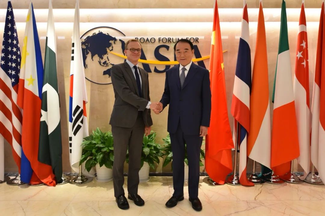LI Baodong Meets with Mr. Matthew Astill, CEO of …_澎湃号·政务_澎湃新闻-The Paper