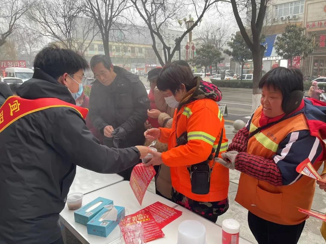 宜阳农商银行:腊八送温情,“粥”到暖人心 澎湃号·政务 澎湃新闻 The Paper