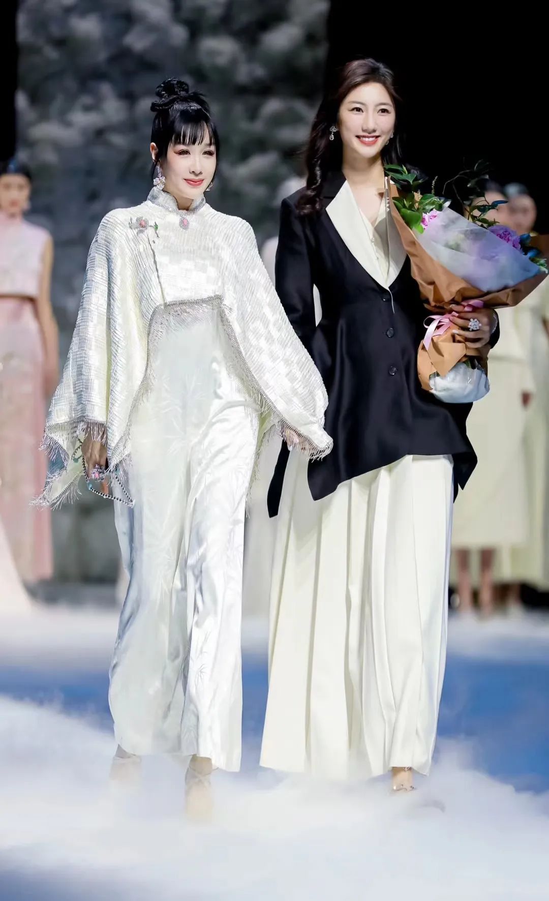 AW24中国国际时装周，独具一格的国潮之风实力开秀_澎湃号·湃客_澎湃新闻-The Paper