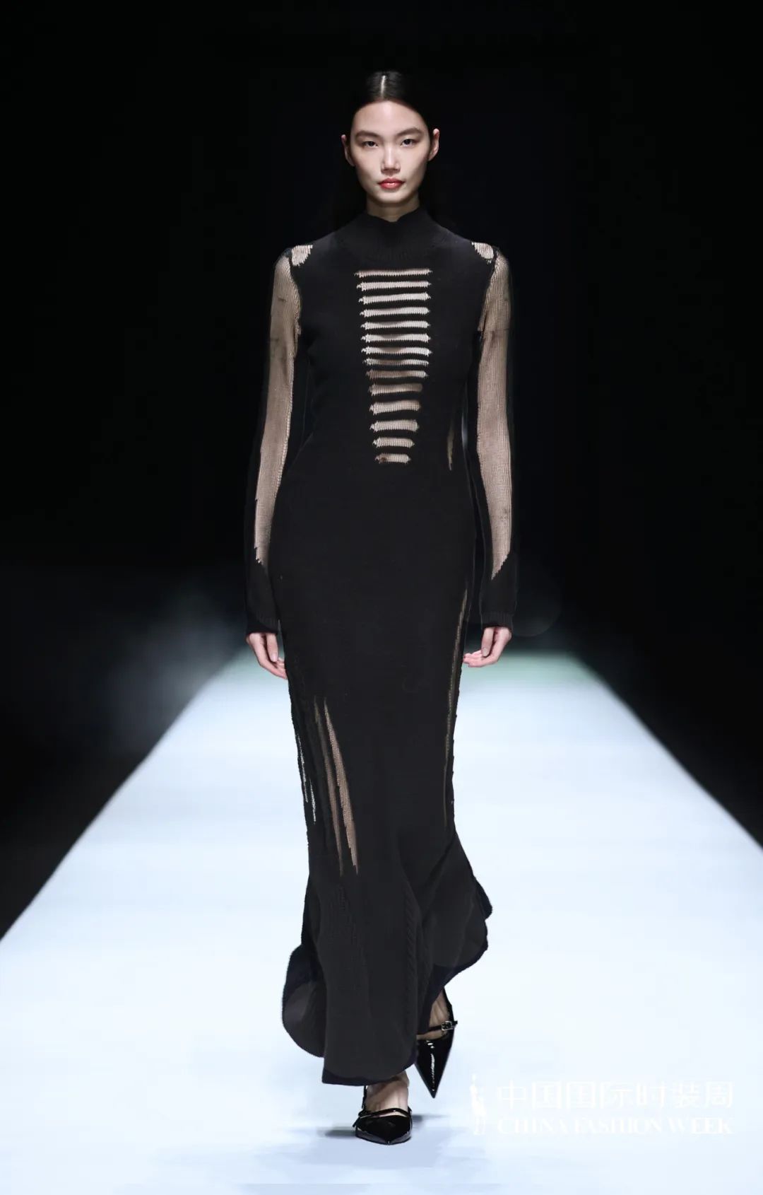 AW24中国国际时装周，独具一格的国潮之风实力开秀_澎湃号·湃客_澎湃新闻-The Paper