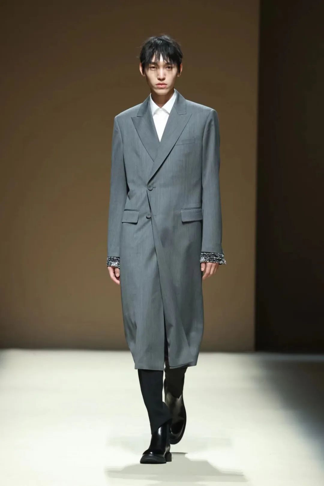 AW24中国国际时装周，独具一格的国潮之风实力开秀_澎湃号·湃客_澎湃新闻-The Paper