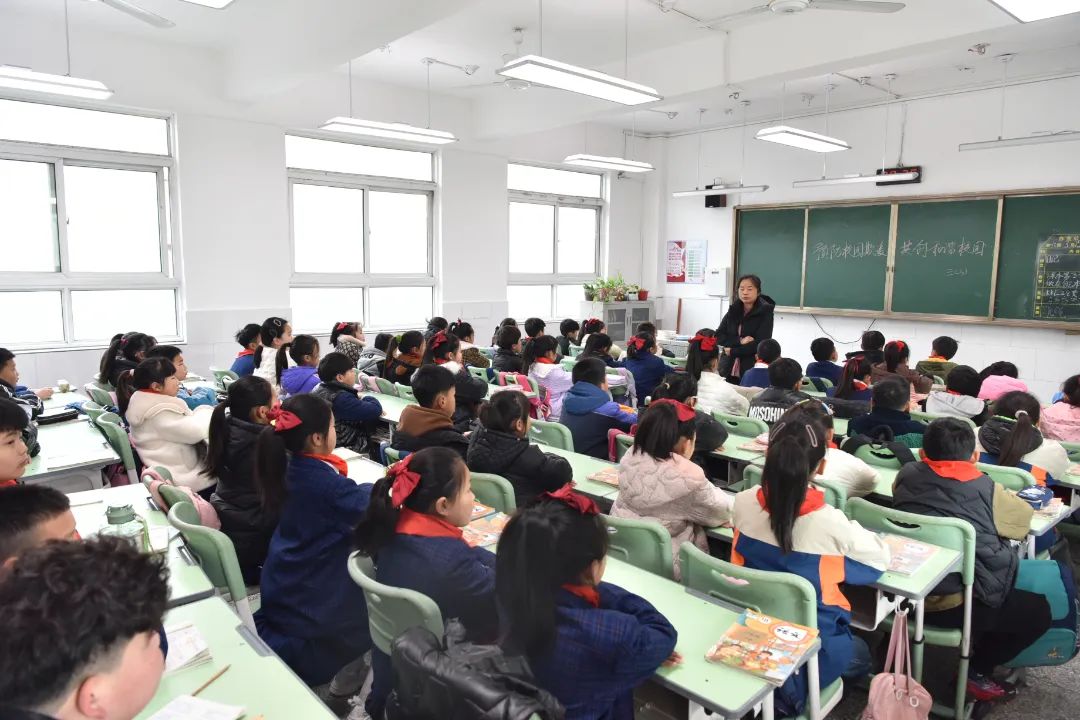 法润校园 护航成长丨丰县法院开展法治进校园集中宣讲月活动_澎湃号·政务_澎湃新闻-The Paper