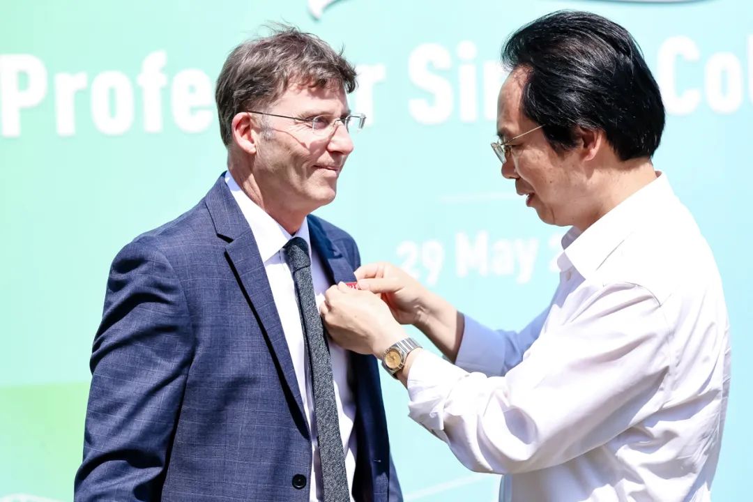 英国社会科学院院士Simon Collinson教授加盟浙大，赋能管院学科发展｜集贤_澎湃号·政务_澎湃新闻-The Paper