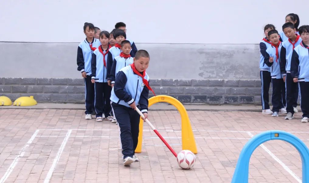 六一特辑丨“首互未来 e起成长”——北京互联网法院赴山村小学开展普法慰问活动_澎湃号·政务_澎湃新闻-The Paper