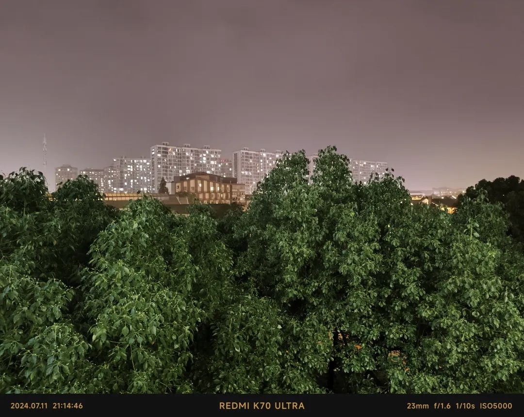 体验完红米K70至尊版，我发现原来它不是超大杯_澎湃号·湃客_澎湃新闻-The Paper