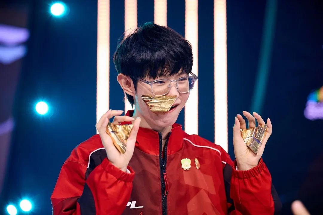 KPL王者梦之队全胜夺冠｜沙特电竞世界杯比赛第27日_澎湃号·媒体_澎湃新闻-The Paper