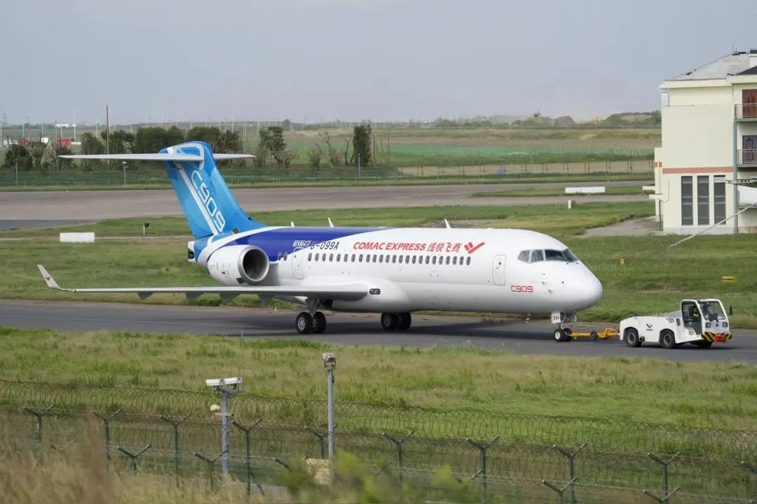 多图 | C909来了！_澎湃号·政务_澎湃新闻-The Paper