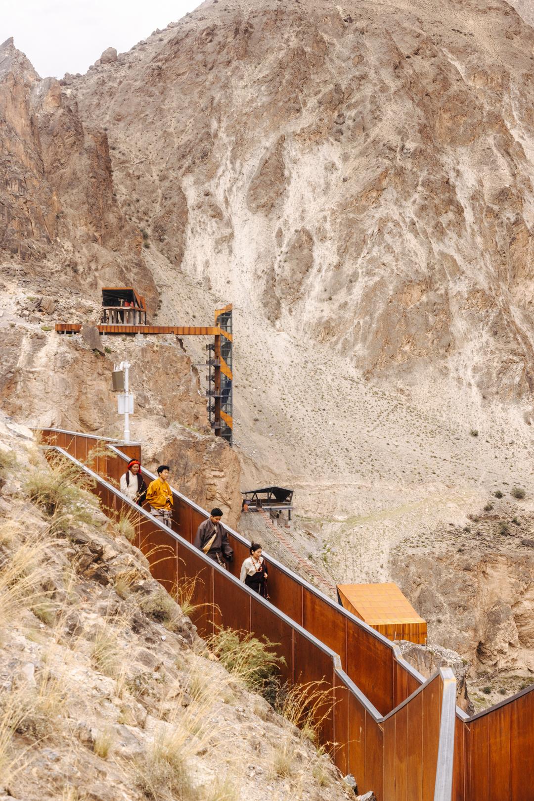 小隐建筑｜G318新地标：用身体丈量怒江天险——西藏·怒江72拐大峡谷景区_澎湃号·媒体_澎湃新闻-The Paper