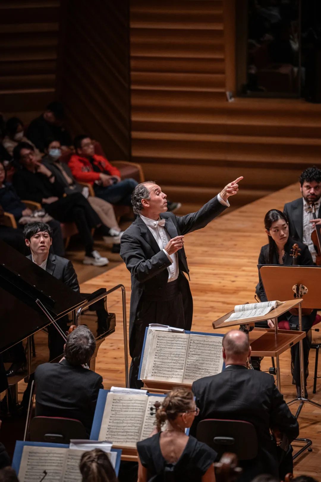 媒体聚焦 | 图冈·索契耶夫执棒慕尼黑爱乐，携手中国钢琴家张昊辰奏响俄式风情音乐会为艺术节闭幕_澎湃号·政务_澎湃新闻-The Paper