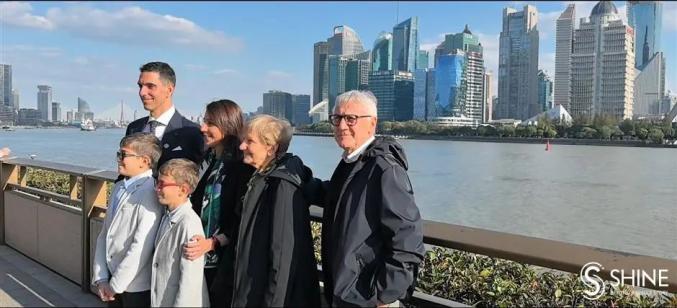 Shanghai recognizes expatriates for outstanding c…_澎湃号·政务_澎湃新闻-The Paper