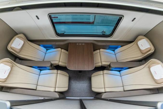 时速400公里，全球最快高铁列车亮相！