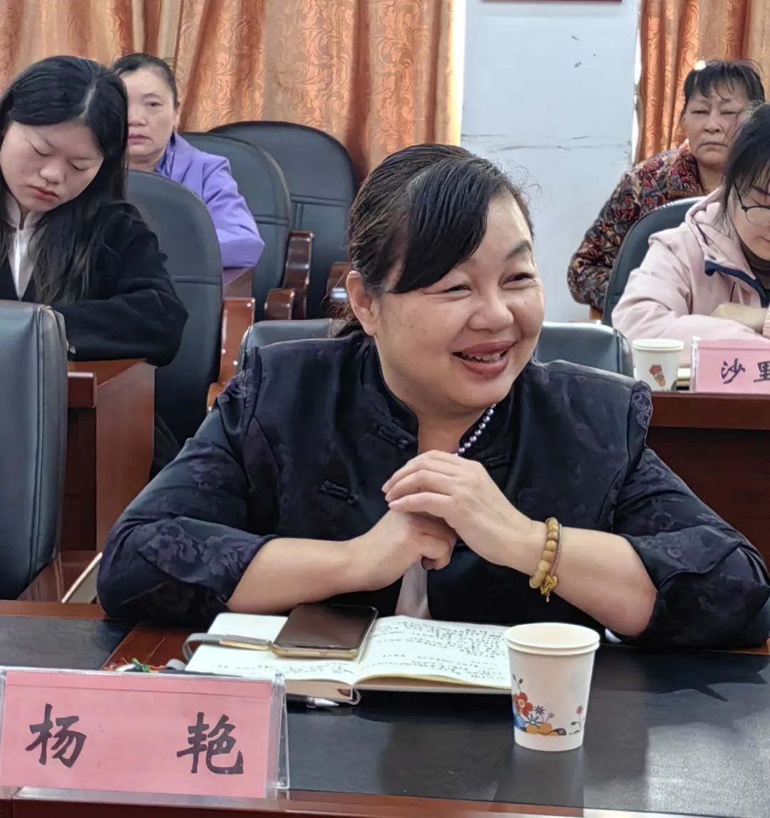 凌云县召开妇女座谈会 共谋就业创业发展新路径_澎湃号·政务_澎湃新闻-The Paper