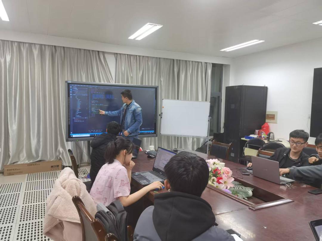 5·30全国科技工作者日丨黄建强：构建高原绿色算力新坐标_澎湃号·政务_澎湃新闻-The Paper