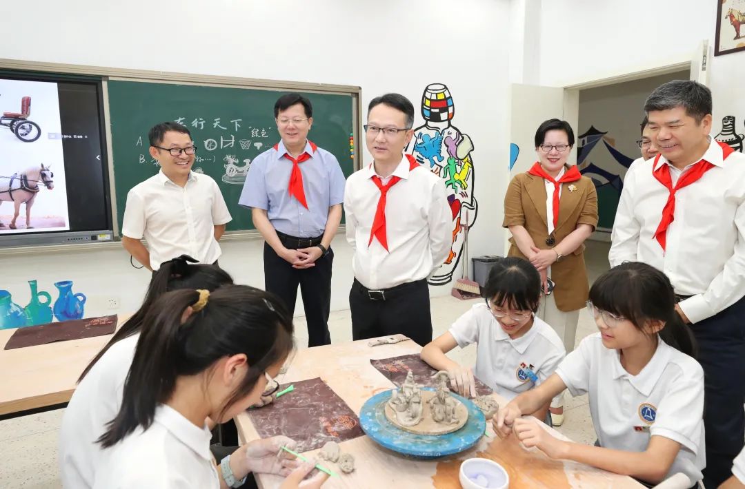 市领导开展“六一”儿童节走访慰问_澎湃号·政务_澎湃新闻-The Paper