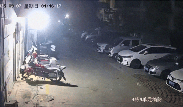 仅仅30秒，男子全身烧伤90%！别再这样充电！_澎湃号·政务_澎湃新闻-The Paper