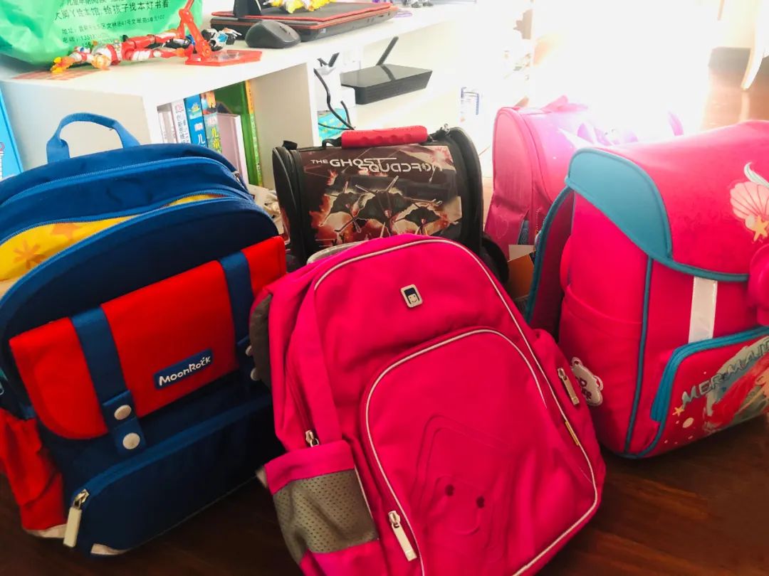 猫头鹰实验室③丨11款书包，哪款是性价比之选？_澎湃号·媒体_澎湃新闻-The Paper