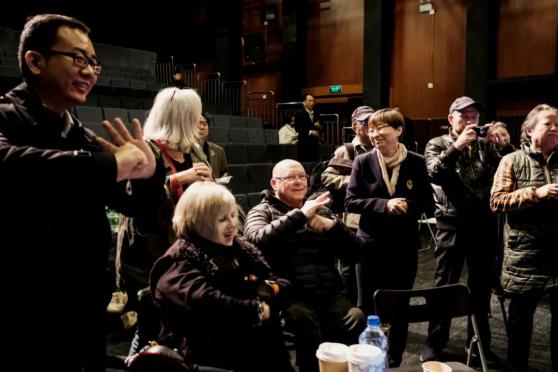 Garry Robson：残障艺术家不需要扮演一个被人怜悯的角色_澎湃号·湃客_澎湃新闻-The Paper