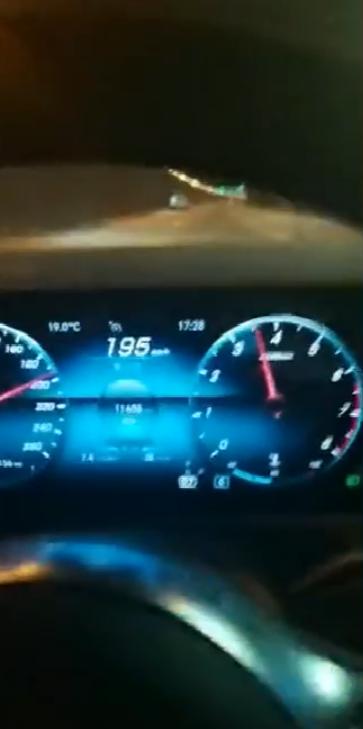 195km/h还敢发朋友圈？你被举报了_澎湃号·政务_澎湃新闻-The Paper